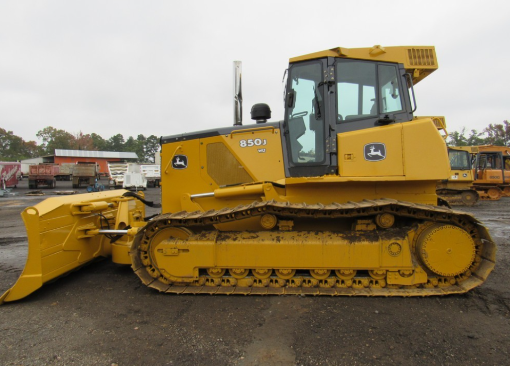 Manual de Operação e Manutenção Trator de Esteira John Deere 850J - O ...